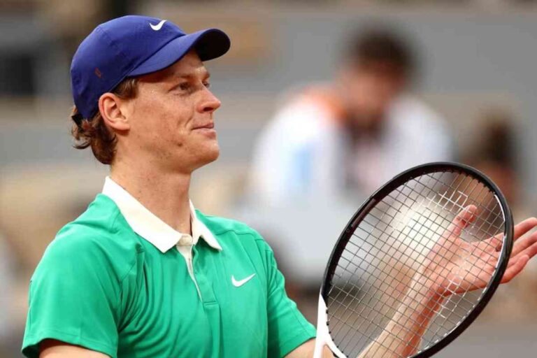 Sinner non si trattiene, lo prende in giro: il video è virale - Gli Eroi del Calcio